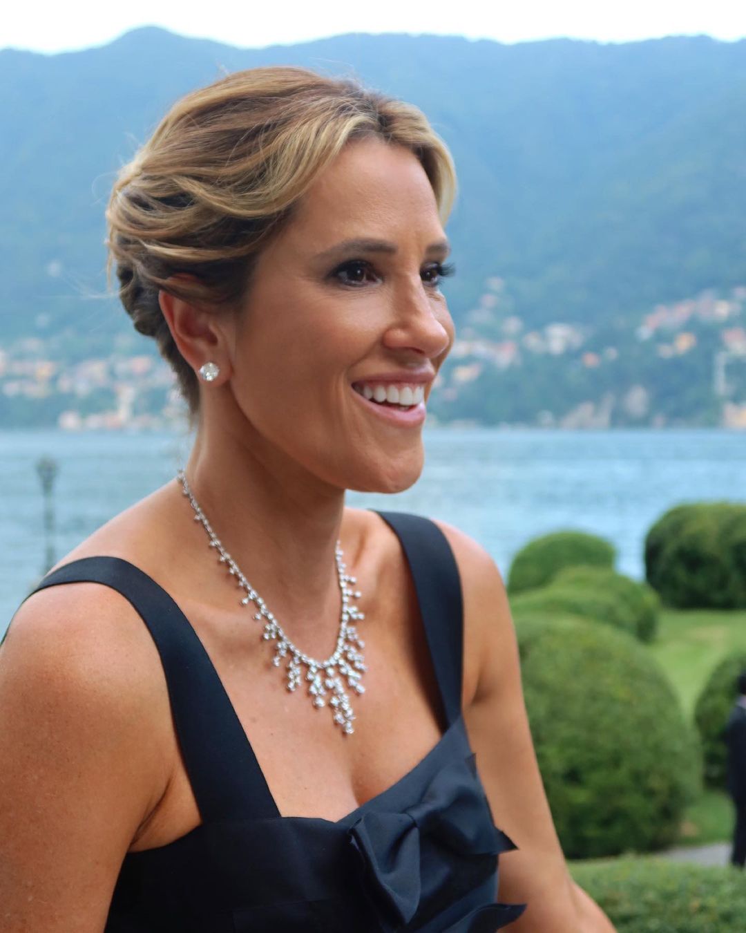 Quem é Karla Cimed? Empresária é filha de fundador de farmacêutica e faz sucesso na web - Zappeando